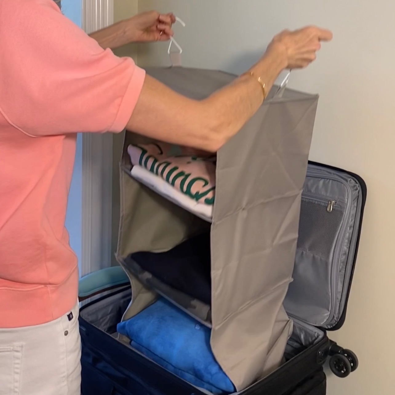 Genius 1-Step Packing Hack For Your Next Trip - LORAfied