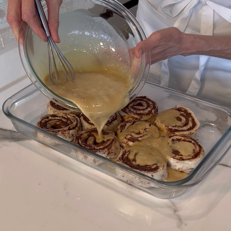Super Simple 3 Ingredient Cinnamon Roll Hack - LORAfied