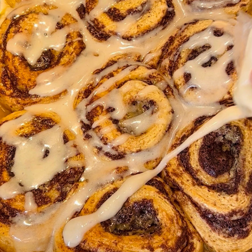 Super Simple 3 Ingredient Cinnamon Roll Hack - LORAfied