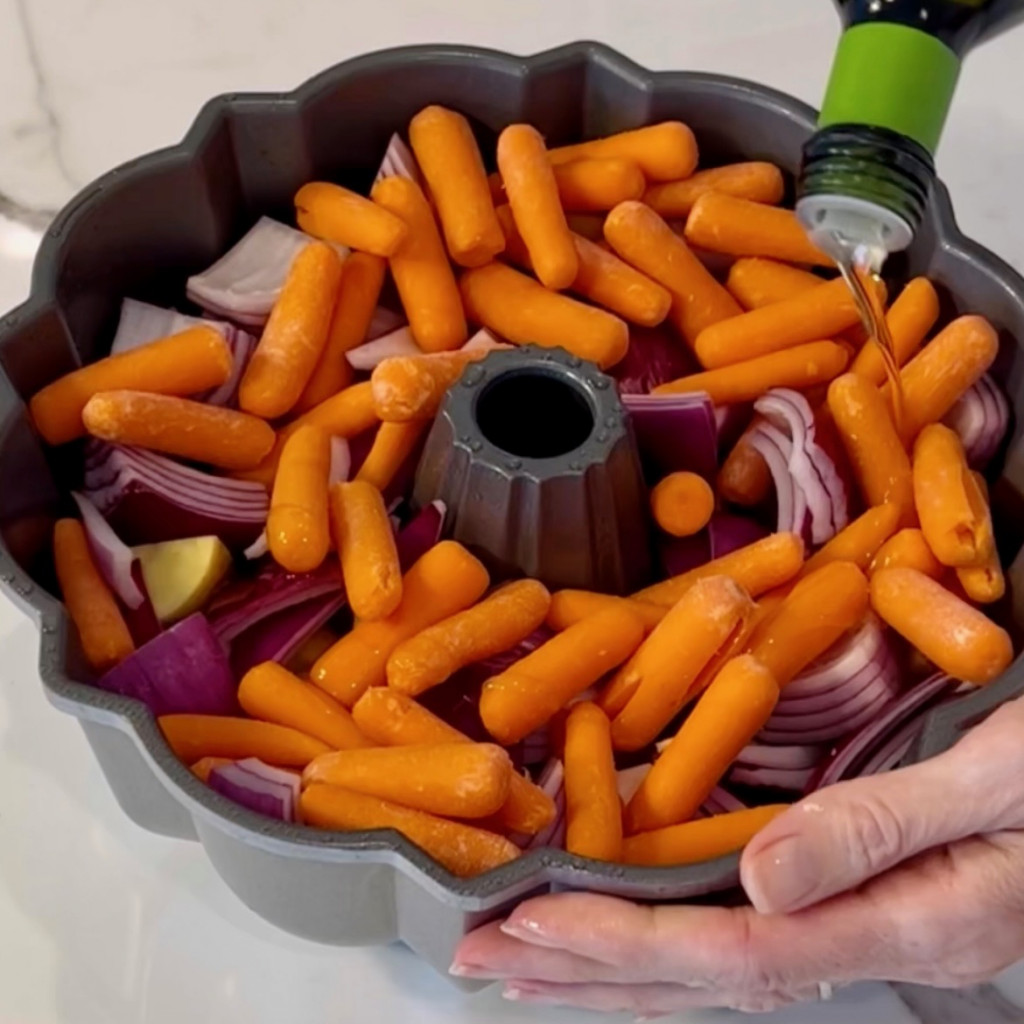 Bundt Pan Hack: Roasted Chicken and Veggies - LORAfied
