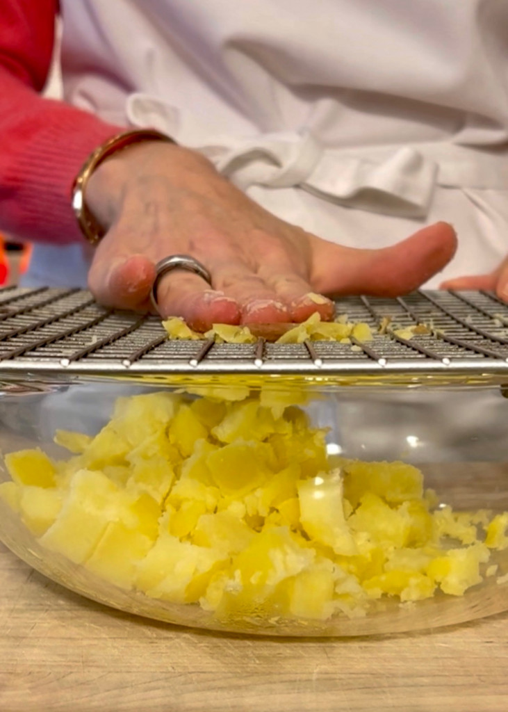 My Best Viral No Peel Mashed Potato Hack - Lorafied