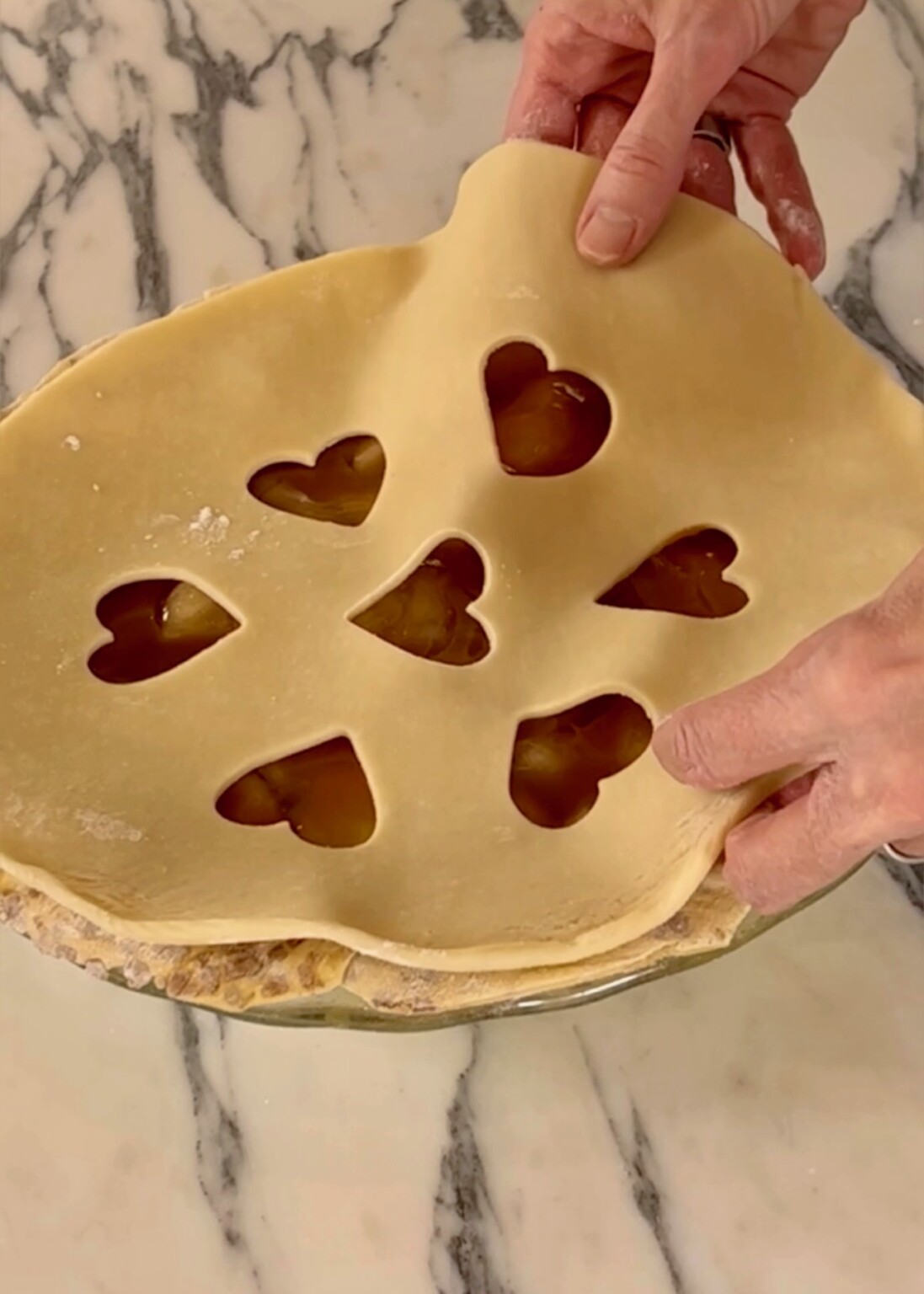 Apple Pie Hack With Cinnamon Roll Crust - LORAfied