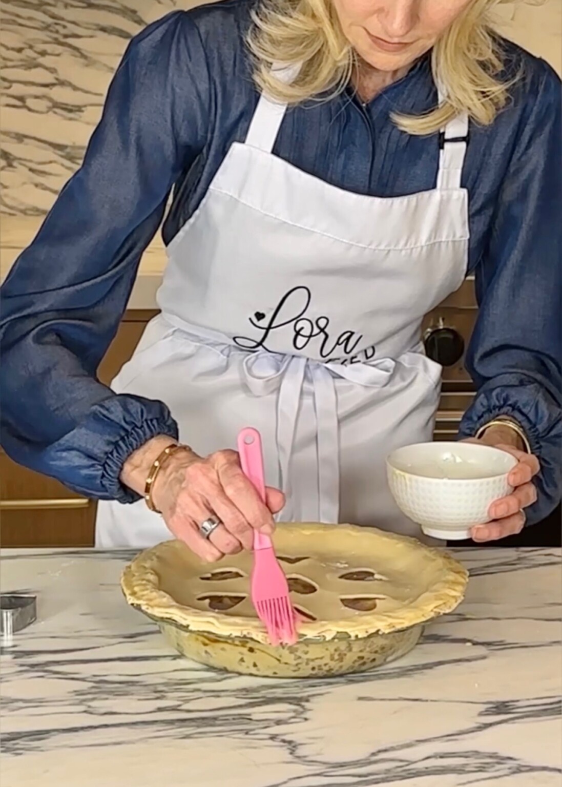 Apple Pie Hack With Cinnamon Roll Crust - LORAfied