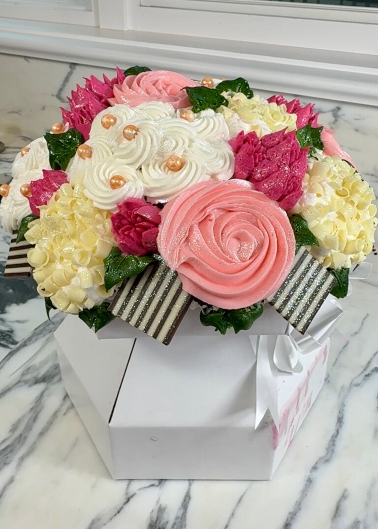 Mind Blowing $20 Secret Cupcake Bouquet from Walmart - LORAfied